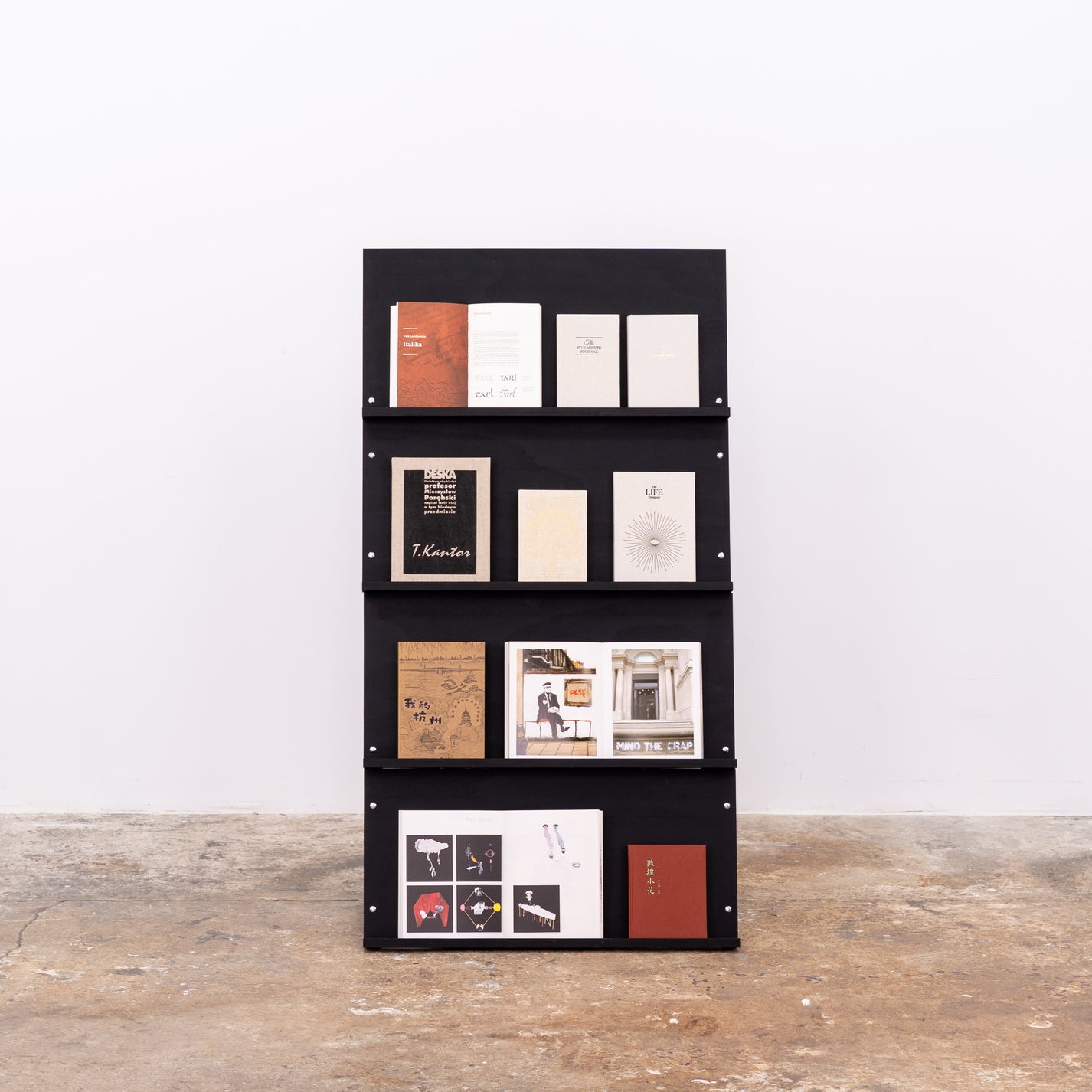 Modular Magazine Display in Matte Black – Dual Foldable Shelf | Milimetry