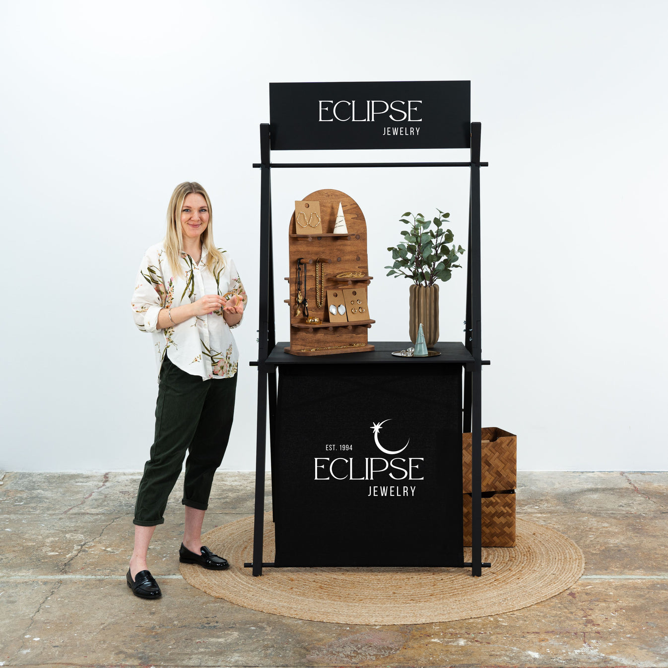 Customizable Market Stall – 4 Versions for Trade Shows & Pop-Ups ...