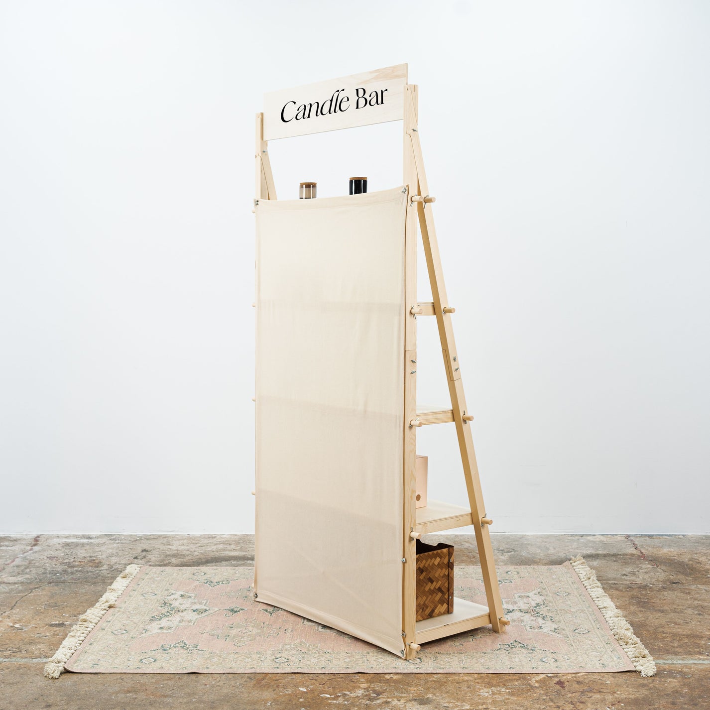 Portable shelving unit for events and pop ups – Milimetry