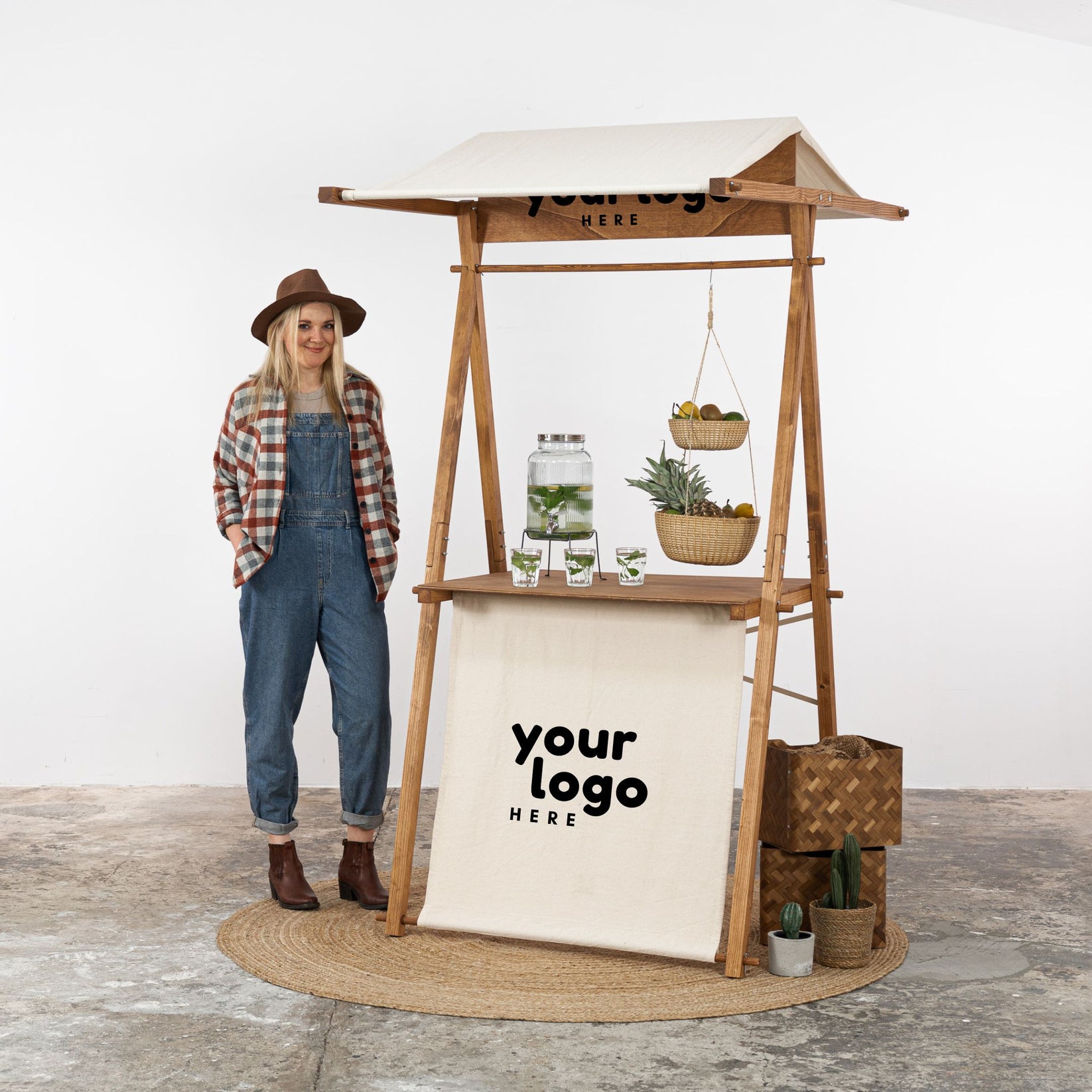 Serving station VC-01-CF in coffee color with front panel and sun cano ...