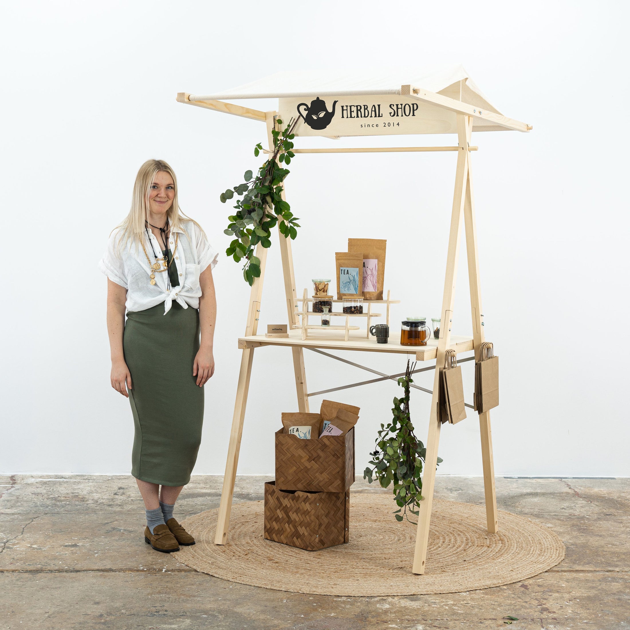 Vendor display stand VC-01-NT with front panel and sun canopy options ...